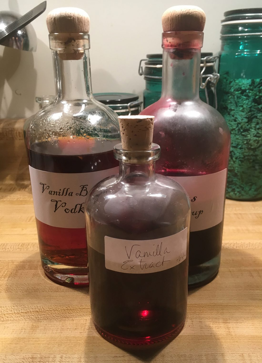 Making Vanilla Extract & Infusions (Vanilla Vodka) - Fantasy Decorating